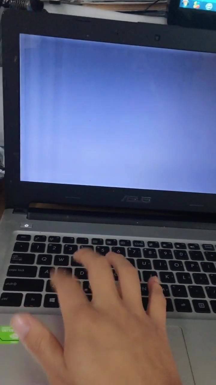 笔记本开机白屏?这几个步骤帮你轻松解决