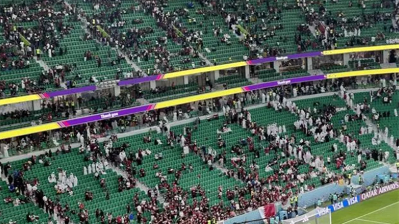 再不走就堵车了!东道主卡塔尔告负小组出局,球迷提前20分钟离场