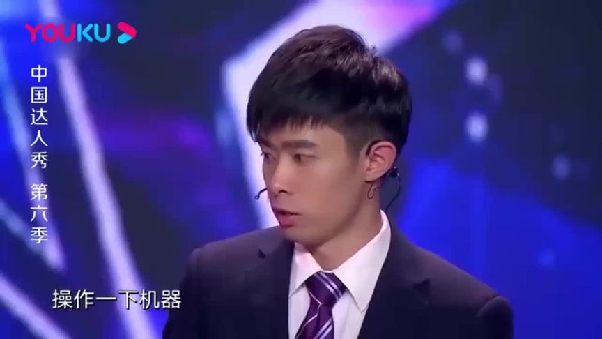 小伙现场挑战点钞机,4种点钞手法秀到飞起,全场看懵了!