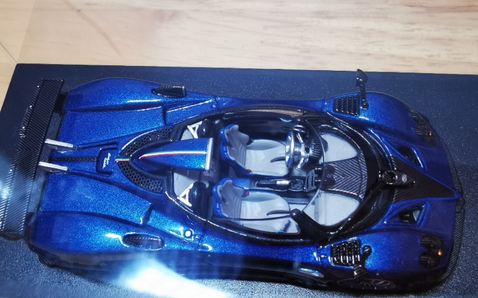 LCD 1:64 帕加尼 宗塔 Zonda-HP 跑车汽车模型开箱