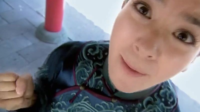 新还珠格格:真是佩服小燕子的扮演者,好一副好嗓子!