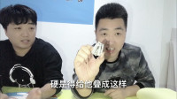 小伙不信一张纸最多可以折叠7次,2米15长的底纸能叠多少次?