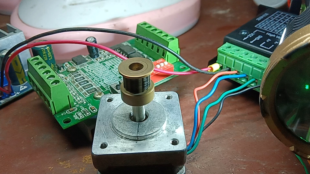 基于单片机stm32f103c8t6的开环四轴步进电机运动控制板卡开发_...