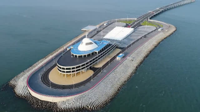 令国人骄傲的港珠澳大桥,为什么在外国人眼中是"恐怖"之桥?