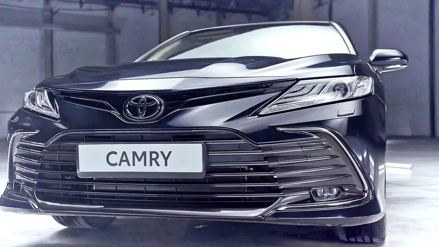 2022款丰田凯美瑞骑士版,搭载2.0L、2.5L以及2.5L混动三种动力