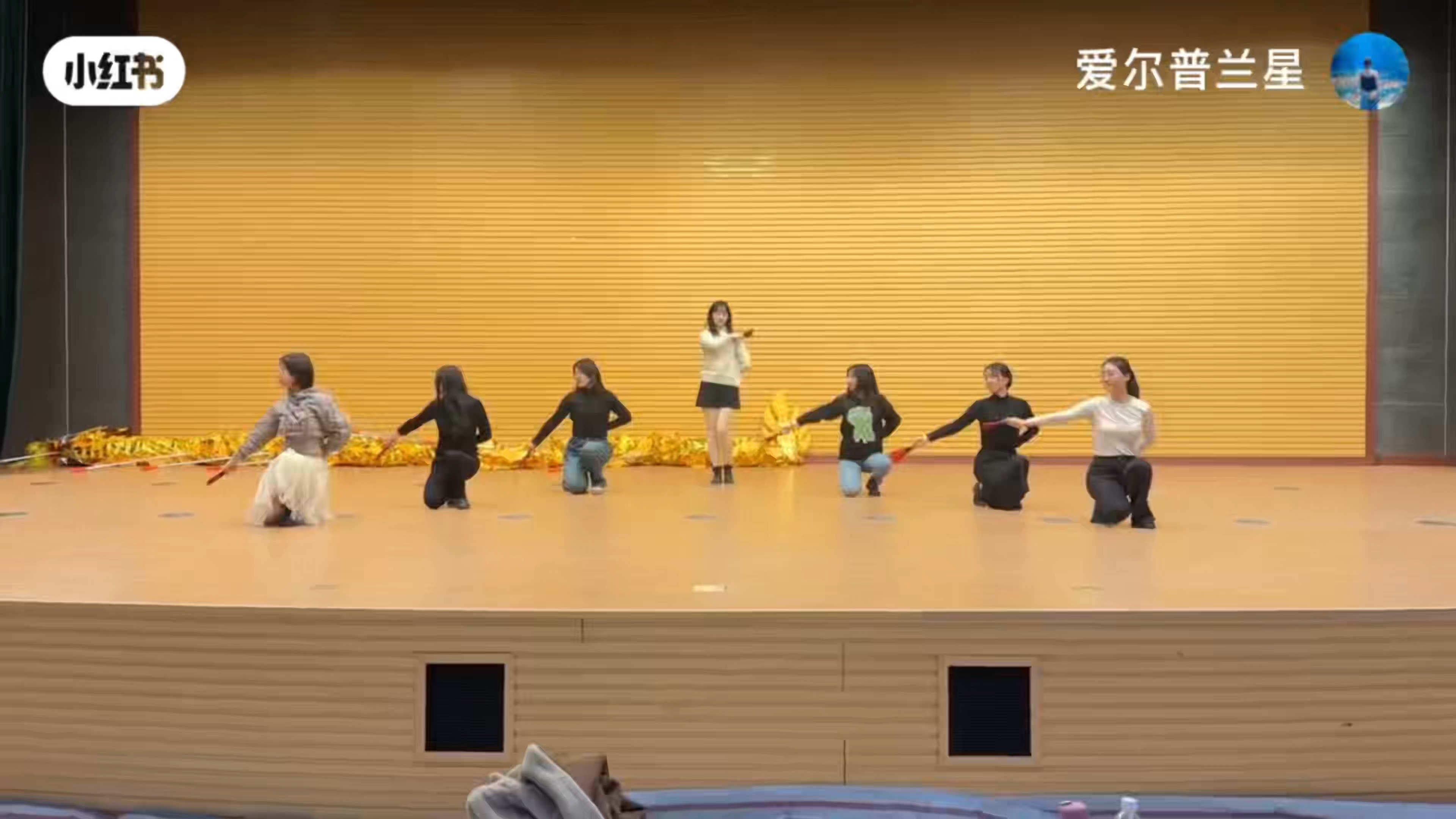 《寄明月》舞蹈,转自小红书博主:爱尔普兰星,非原创,侵即删
