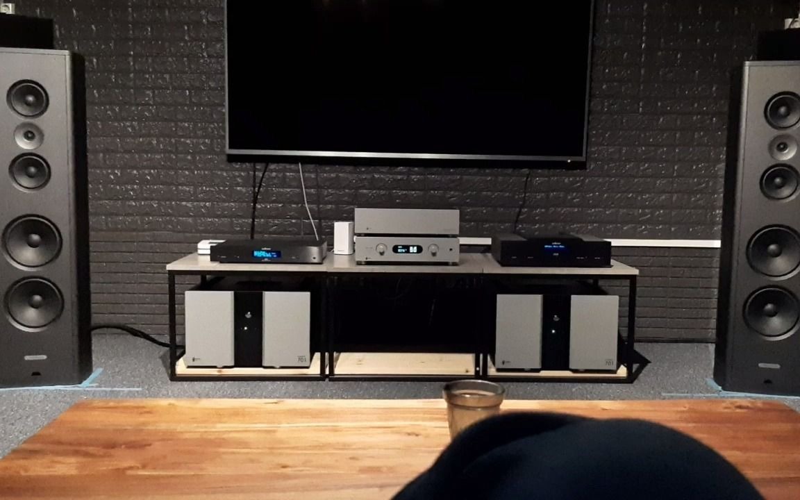 Audionet dnc and Art g3. Audio Solutions Figaro L. EAM lab Reference ...