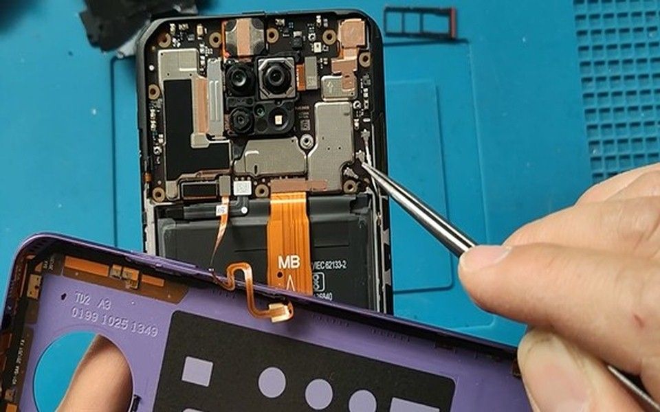 拆解小米红米Note9 5G版拆机更屏幕总成视频教程 后盖 电池