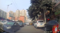 巴中信合大厦附近拥堵行驶缓慢-小蚁行车记录仪
