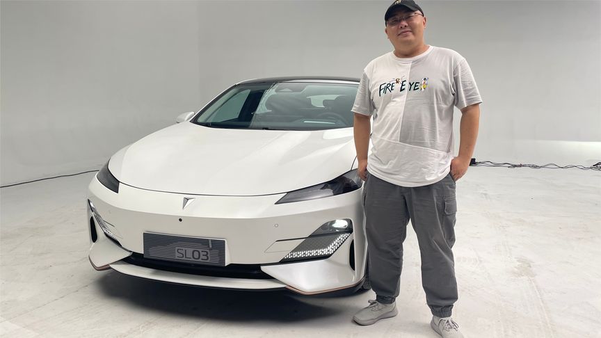 新一代内卷王?无框车门+5秒级性能 长安深蓝SL03首发亮相