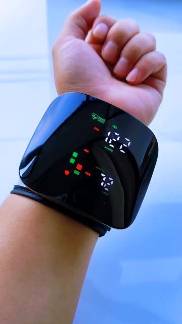 #腕式血压计 #电子血压计 #家中必备 #老年人必备