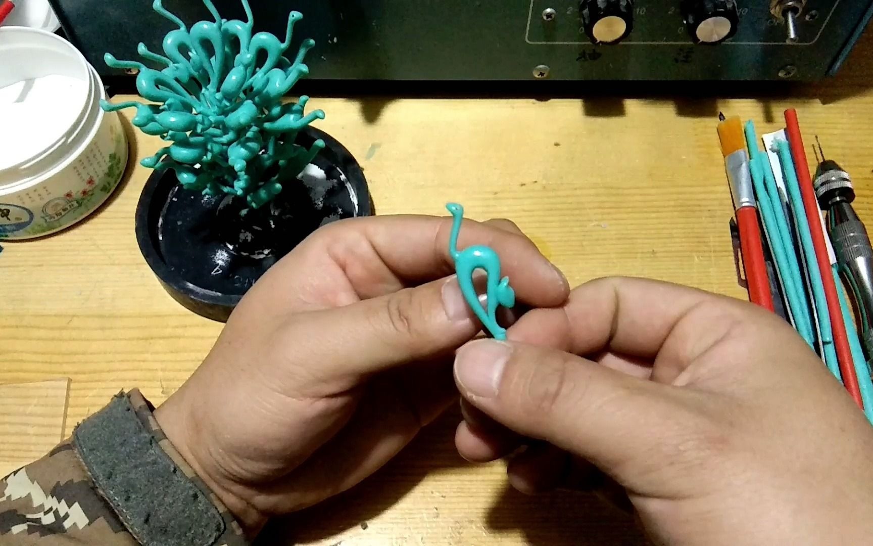 制作蜡模--铸造铜胚--烧制珐琅=烧了个寂寞