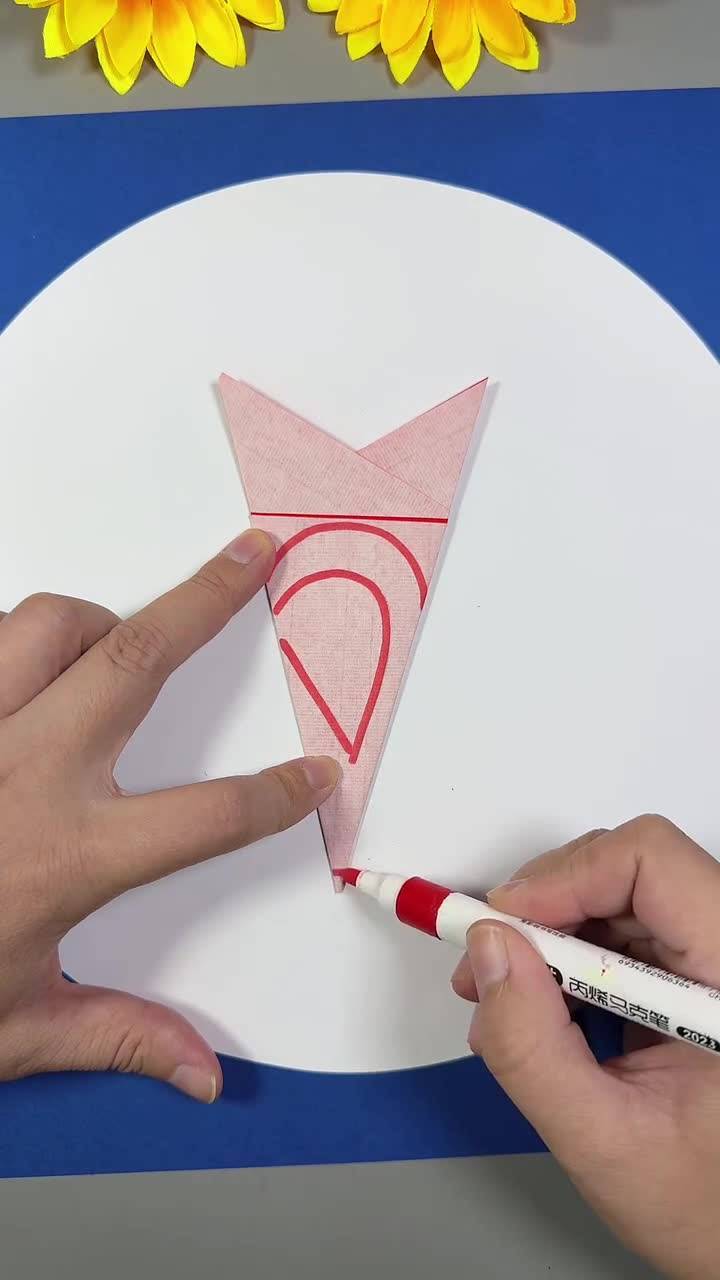 简单几步就可以剪出漂亮的窗花