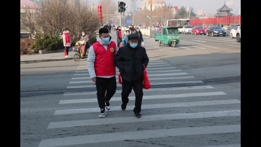 #志愿者在行动 护航春运| 招远金太阳志愿者走上街头,送福送安全