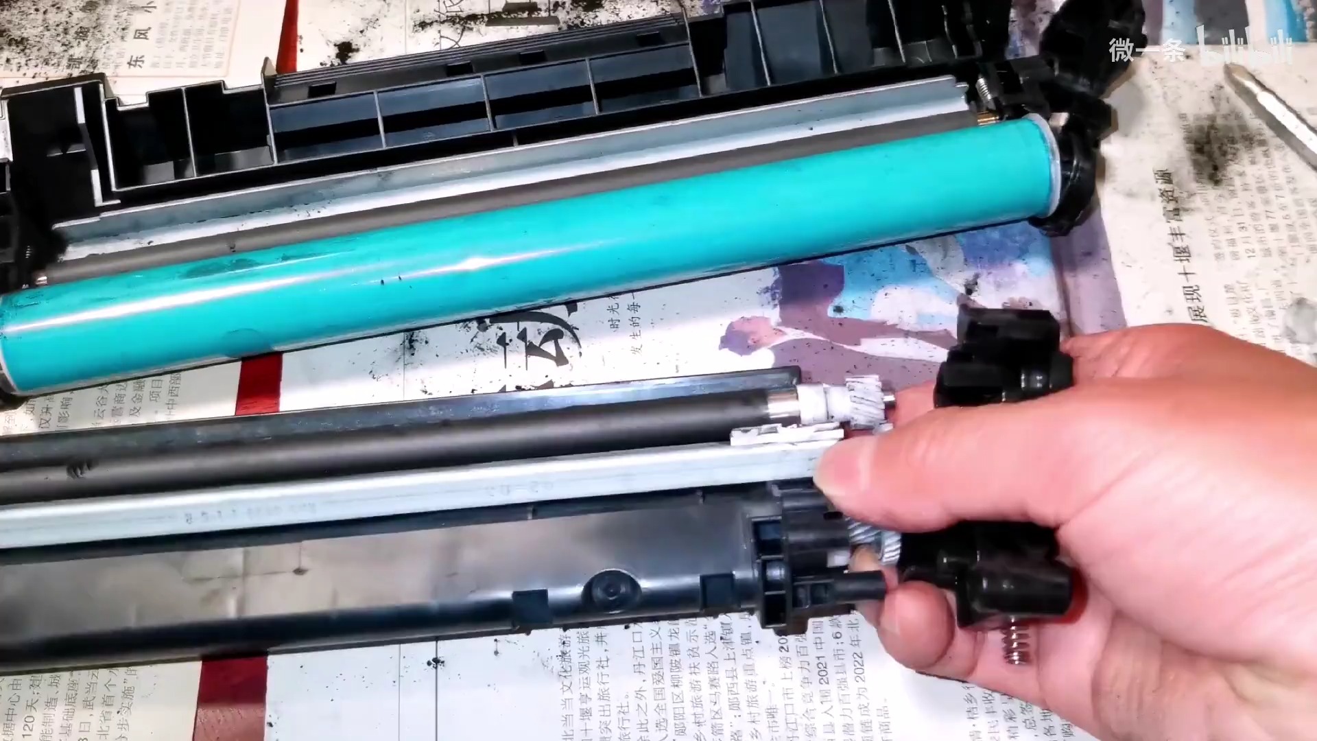 自带原装硒鼓没有孔 不能加粉