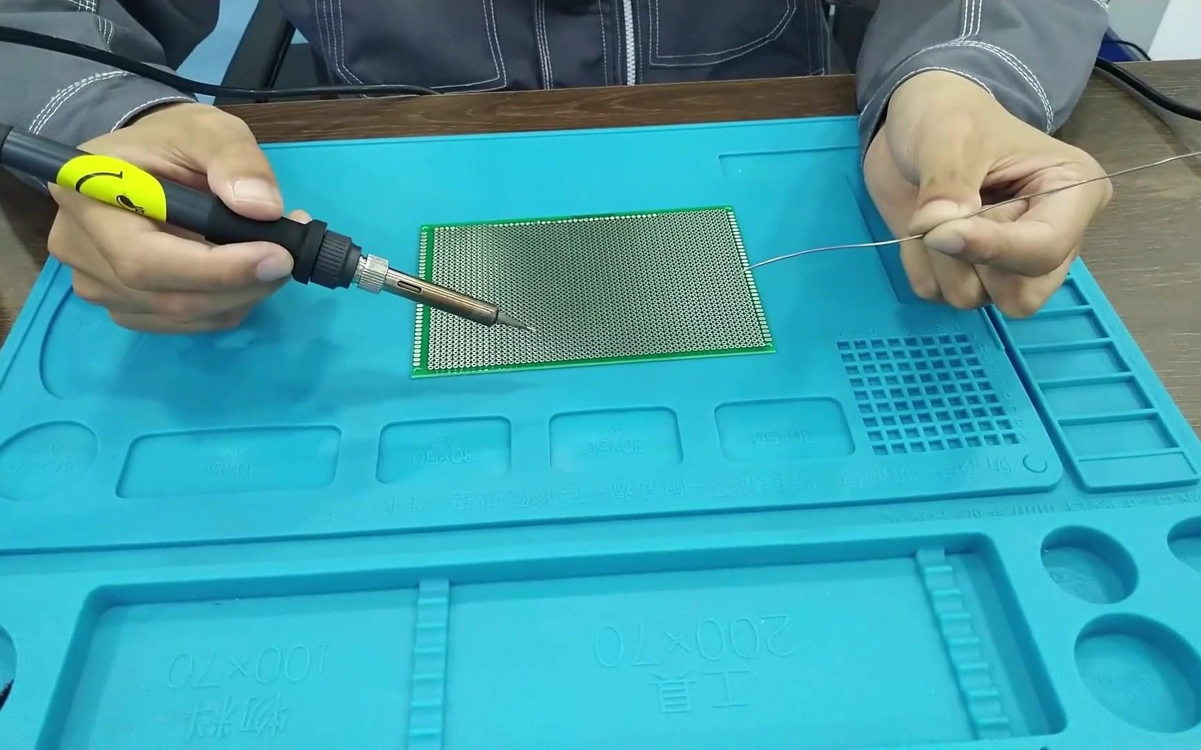 电烙铁的结构和规范使用