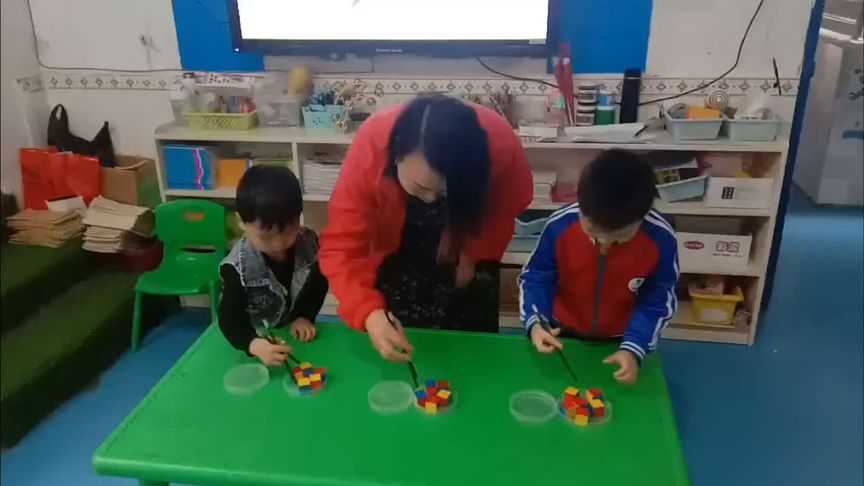 ߌ�ߌ�为了引导孩子正确使用筷子