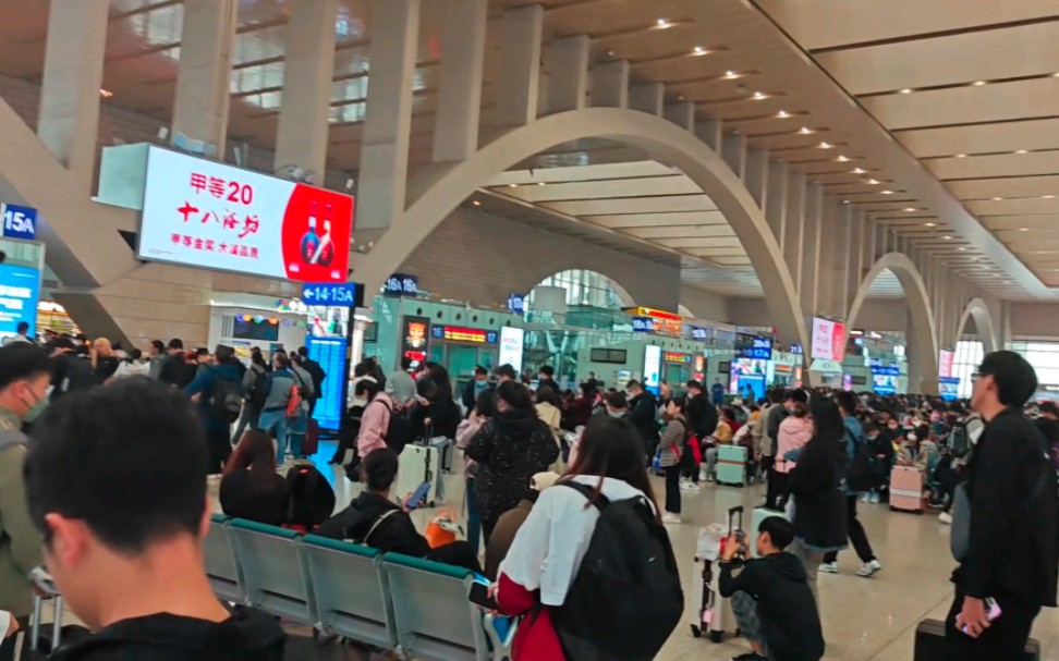 中午12点30分,河北石家庄火车站现状,现场画面太出人意料了!