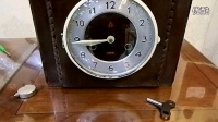 维修老式三五牌座钟机械台钟