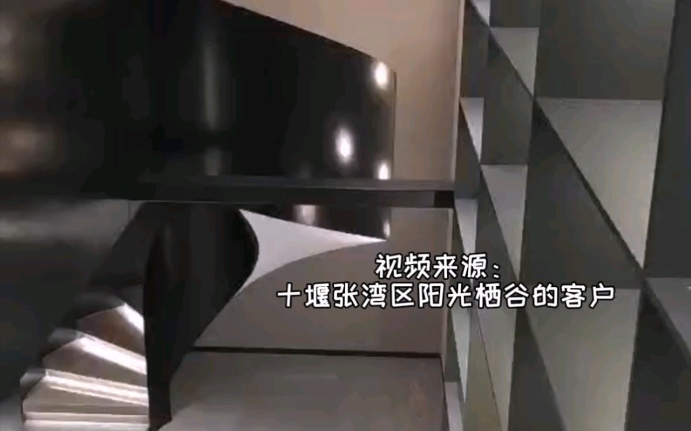 客户发来一段视频,问我:是你们楼梯好看,还是我弹的琴好听。我该怎么...
