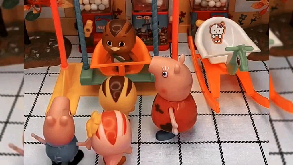 玩具动画:秋千这有小朋友,排队吧