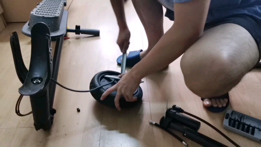 【小米电动滑板车换胎操作】