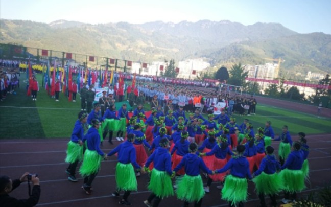 校运会进场表演