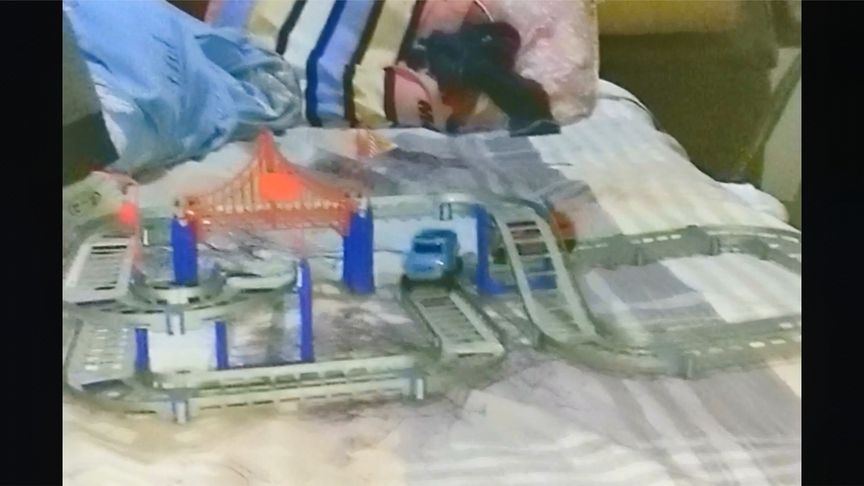 电动小汽车轨道跑起来