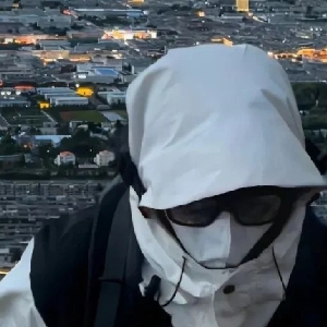 还在学校的俊熙 