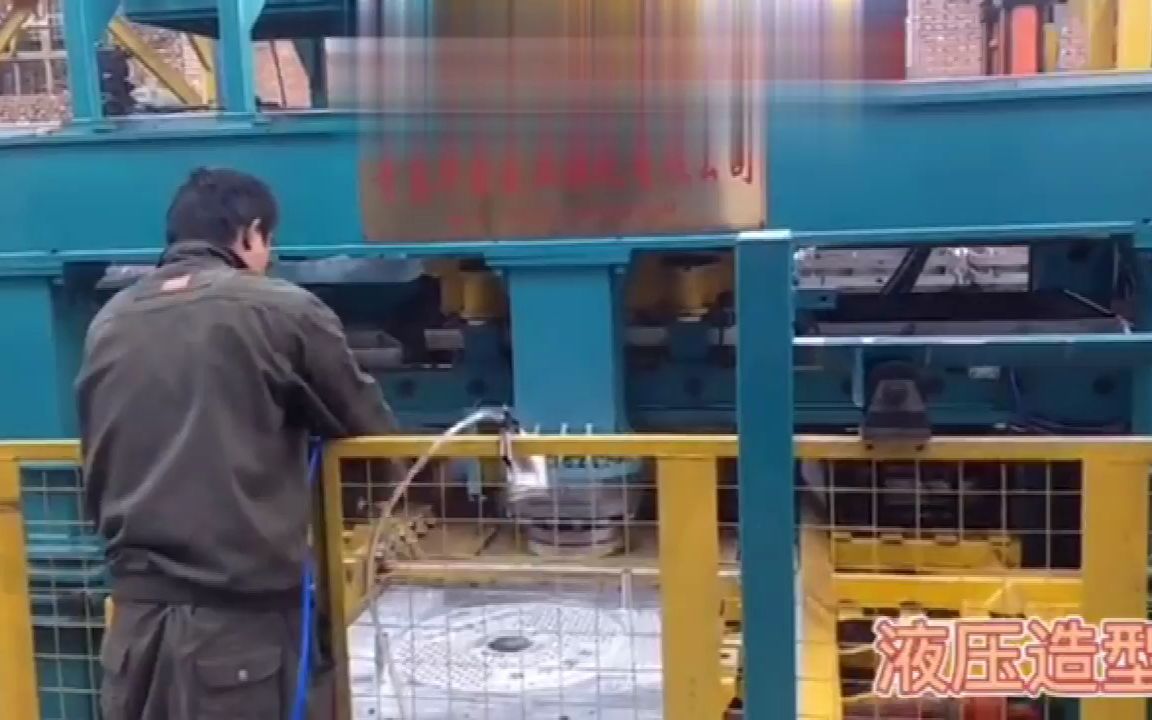 铸铁井盖的全部生产流程工艺方法和井盖铸造设备