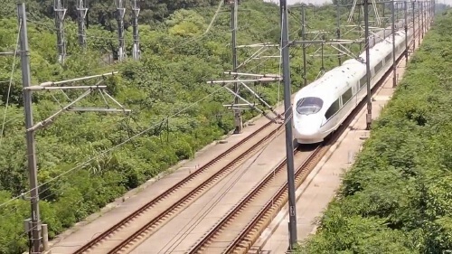 在梦想与现实之间,迅速穿梭在上海到北京的高铁之旅!