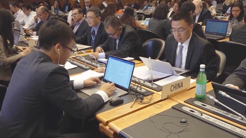 美方指责中国经济模式有破坏性 中国代表当场反驳