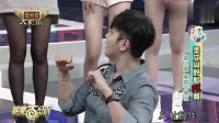 罗志祥表演“双人瑜伽”动作,蝴蝶姐落在了小猪的身上