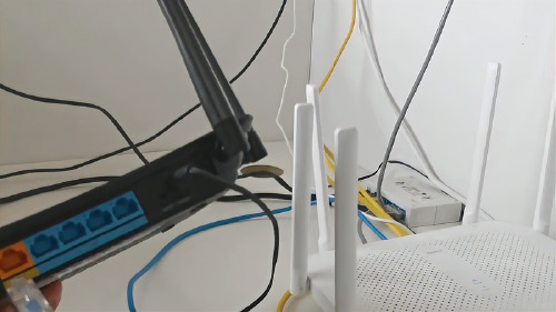 百兆光纤变龟速?路由器旁这3样东西赶紧丢!网速瞬间起飞