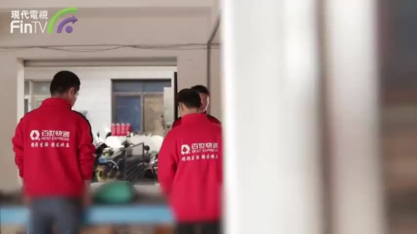 校企合作原来就是「拣快递」 学生沦为廉价劳动力