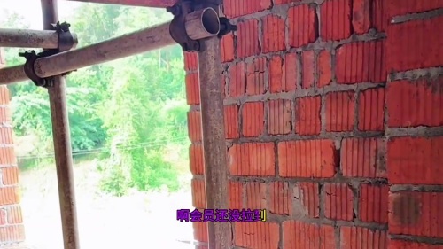 房子的造价成本肯定是要算上生活开支的