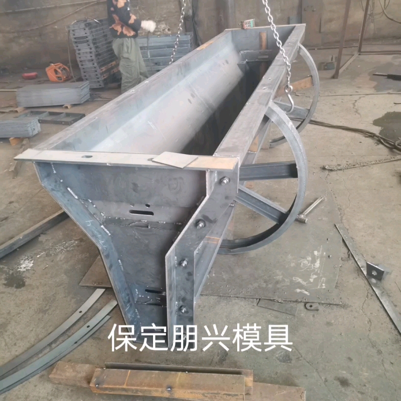 隔离墩模具隔离带模具防撞护栏模板流水渠模具生态框格护坡模具生态...