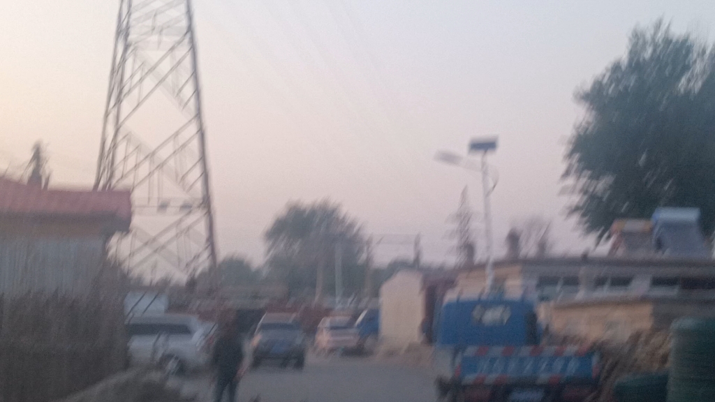 有没有一眼就看到火车的(在不拉近景之前看到的)