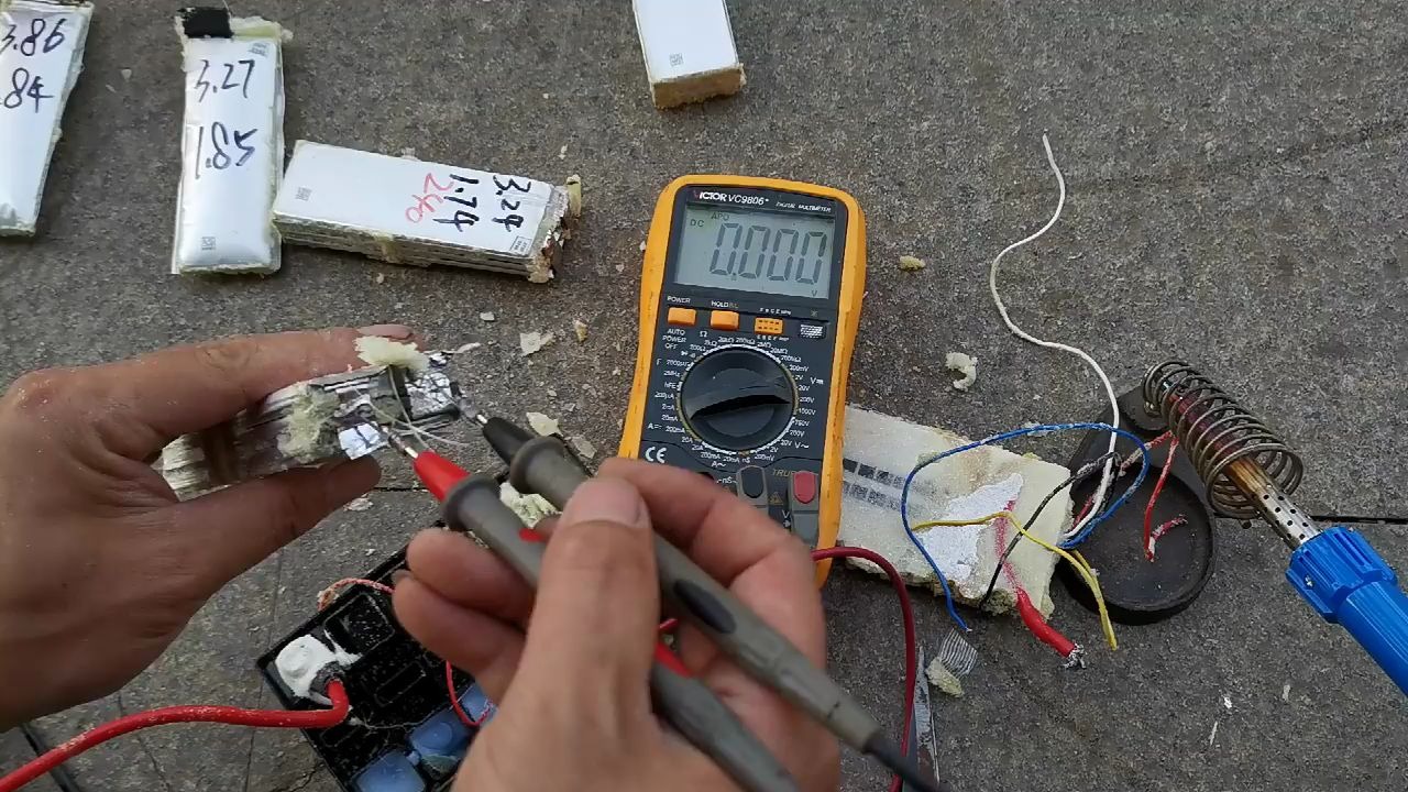 摩托车锂电池你拆过吗?正好手里有一块才开给大家看看