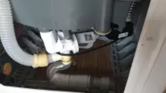全自动洗衣机排水管如何调换方向操作指导洗衣机排水管安装说明
