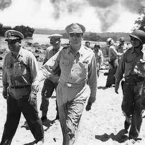 鲁-麦克阿瑟-迅哥 