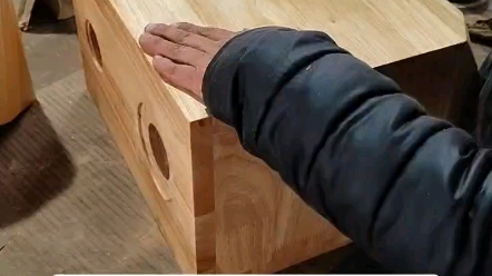 6.5寸2分频异形音箱打磨抛光处理