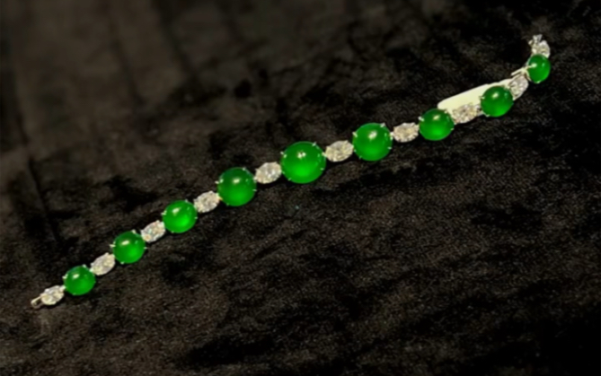 高冰阳绿缅甸翡翠,2023保利秋拍!手链,上手实拍!