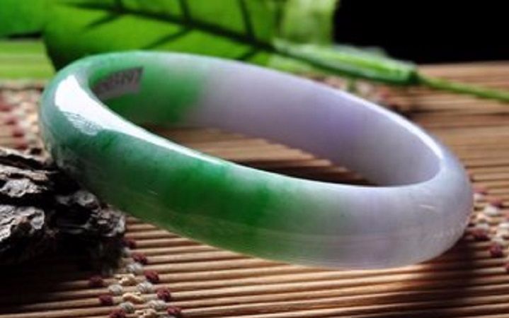 6000淘到的翡翠原石,剥开惨不忍睹,成品做出来惊艳旁人!