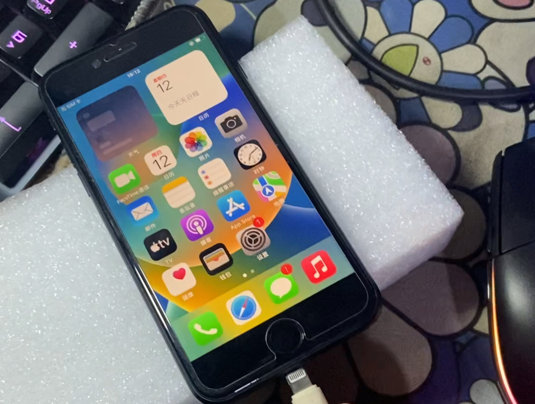 Phonese3开箱 64g iOS16 可装巨魔哦