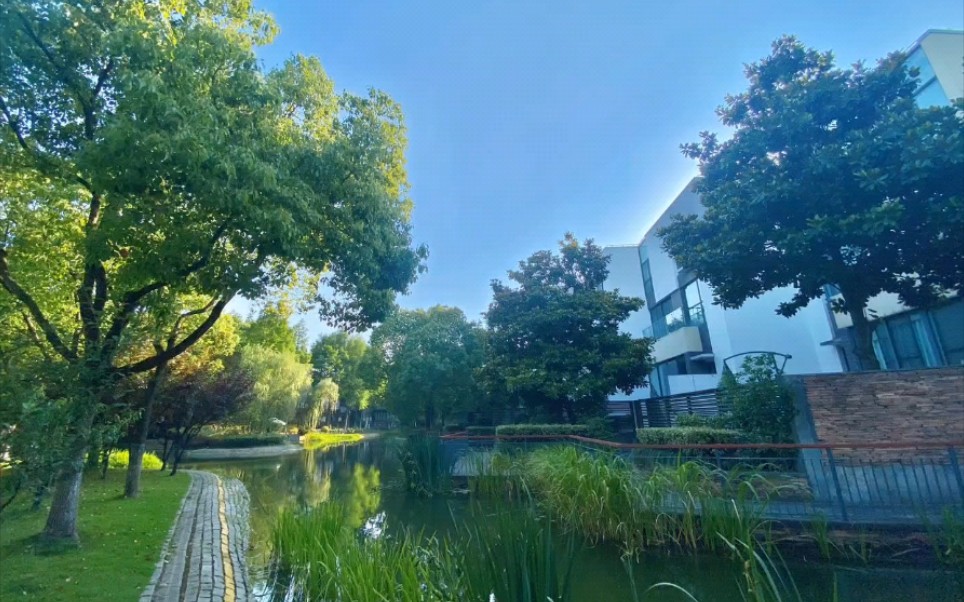 八大国际学校旁!林茵湖畔别墅产证面积307.79平,其中地下室 74.29平,...