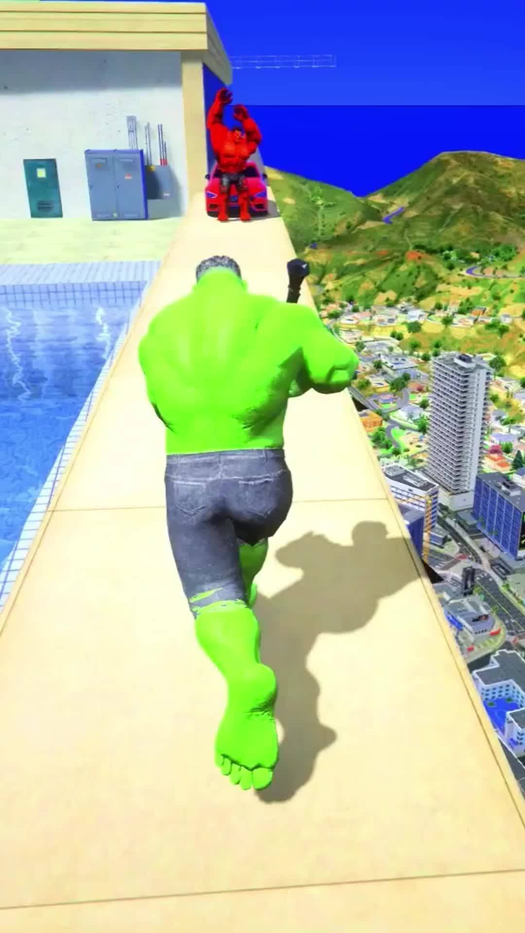 绿巨人摔车了!!