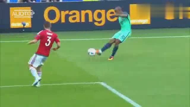 C罗十大经典射门!最后一个你恐怕只在动漫里看到过!