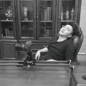 G晨述 