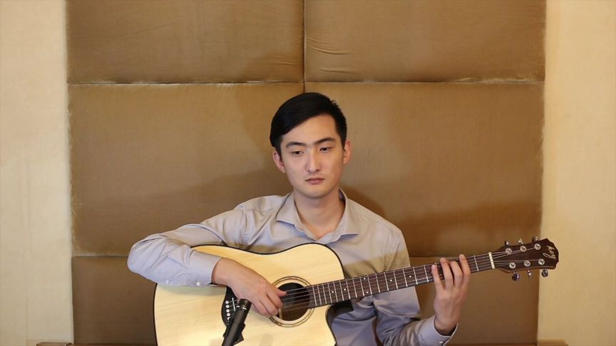 C大调两个八度“换把的”上下行音阶练习